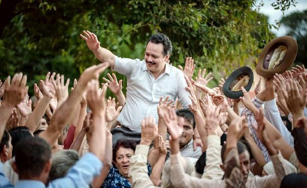 Filme que conta a história do médium José Arigó chega à Netflix - Jornal